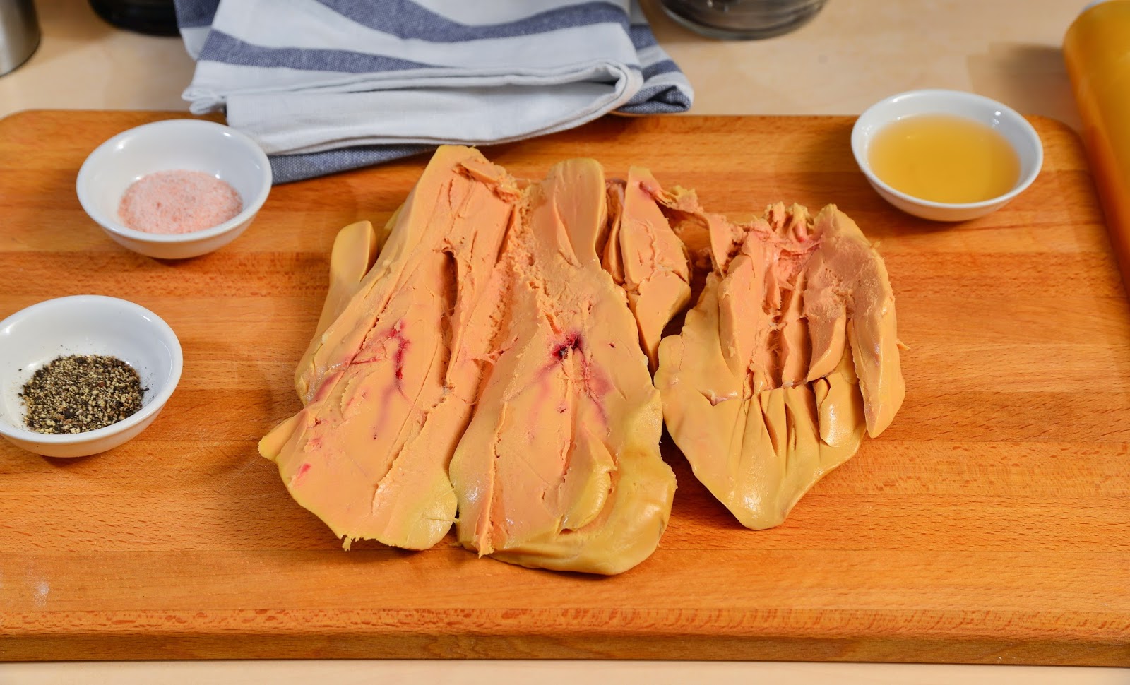 despre toate si nimic...: Terina de foie gras cu jeleu de struguri si ...