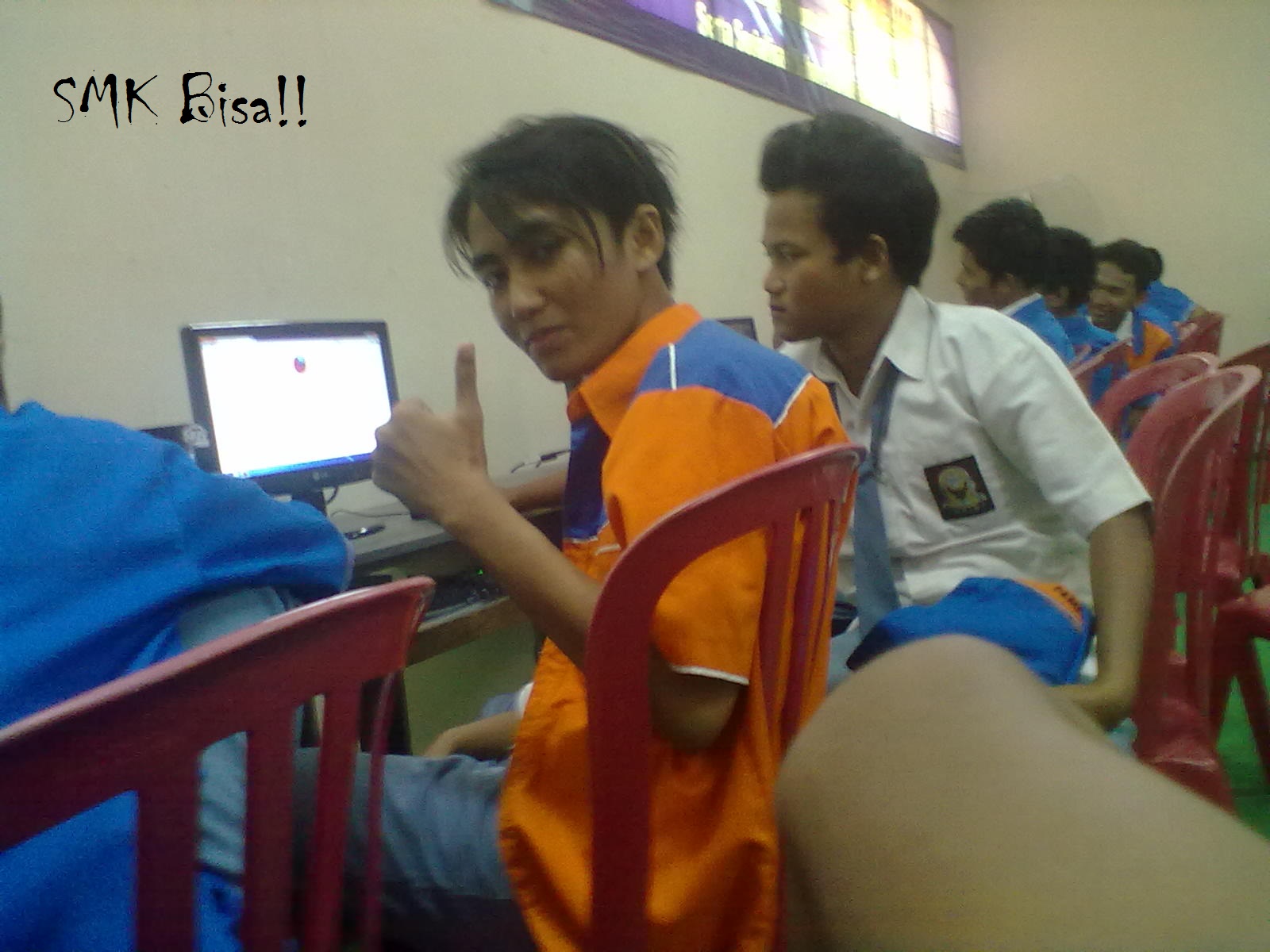 Website Siswa TKJ SMKN 2 Pmk.: Suasana belajar di Lab