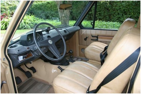 AutoSleek: "1970 Range Rover : Pioneer of The Luxury SUV"