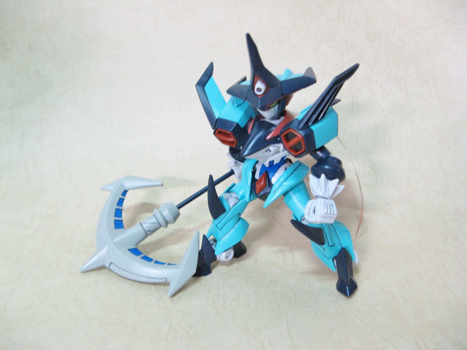 "Dan-Ball Senki "紙箱戰機W LBX 1 : 1 TRITON 特靈頓