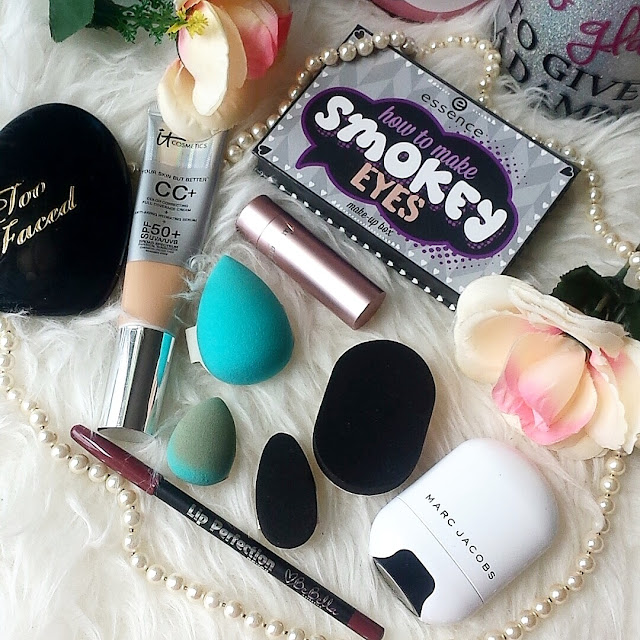 Grpless Beauty ~ finger sponge that makes applying makeup easier