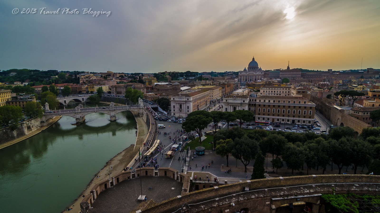 Travel Photo Blogging: Picture-postcard views of Castel Sant'Angelo