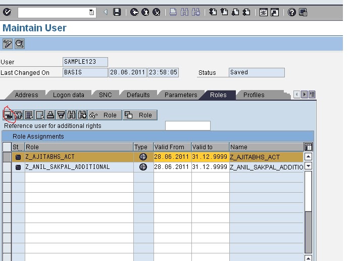 Simple about SAP basis: How to assign roles or profiles to a user in SAP