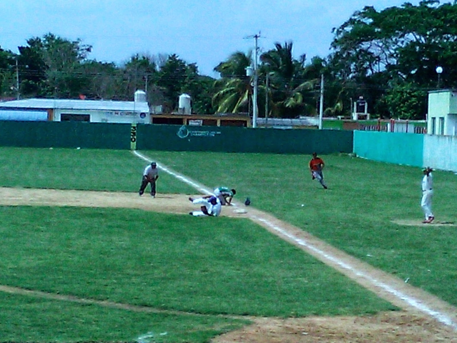 BEISBOL CAMPECHANO: * BUCANEROS DE CHAMPOTON DOBLEGA A LAS AGUILAS DE ...