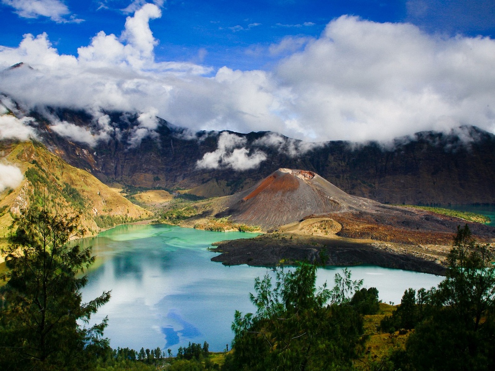 SOMPLAKISME: Visit Lombok Island