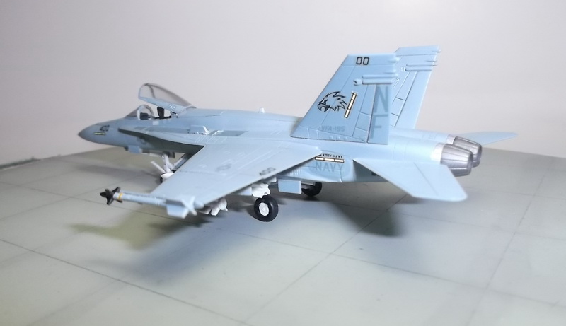 Thailandscale144: F/A-18C US.NAVY "CHIPPY HO!!!" VFA-195 ' 2002