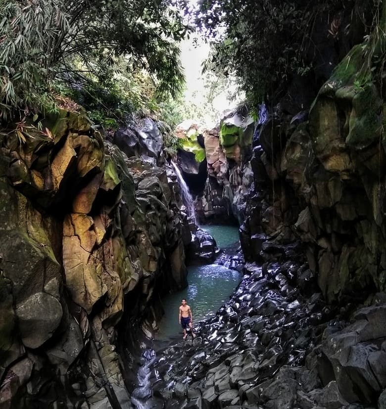 Vlog Curug Cikuluwung, Curug Tebing Batu di Bogor