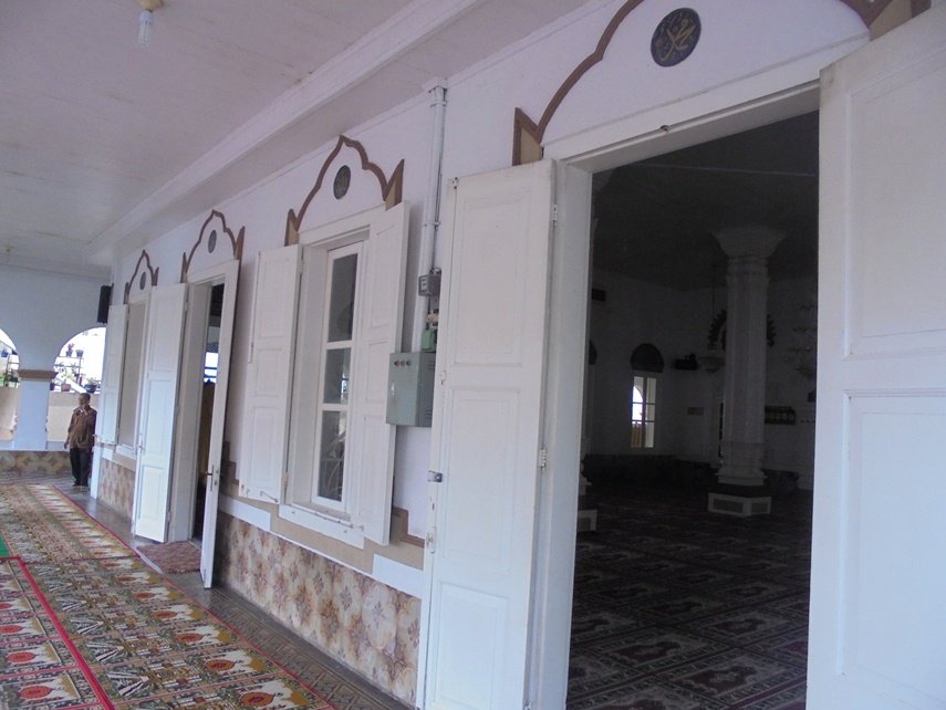 SENI LAMA MELAYU (MALAY OLDEN ART): Masjid raya (Main mosque of) Rao Rao