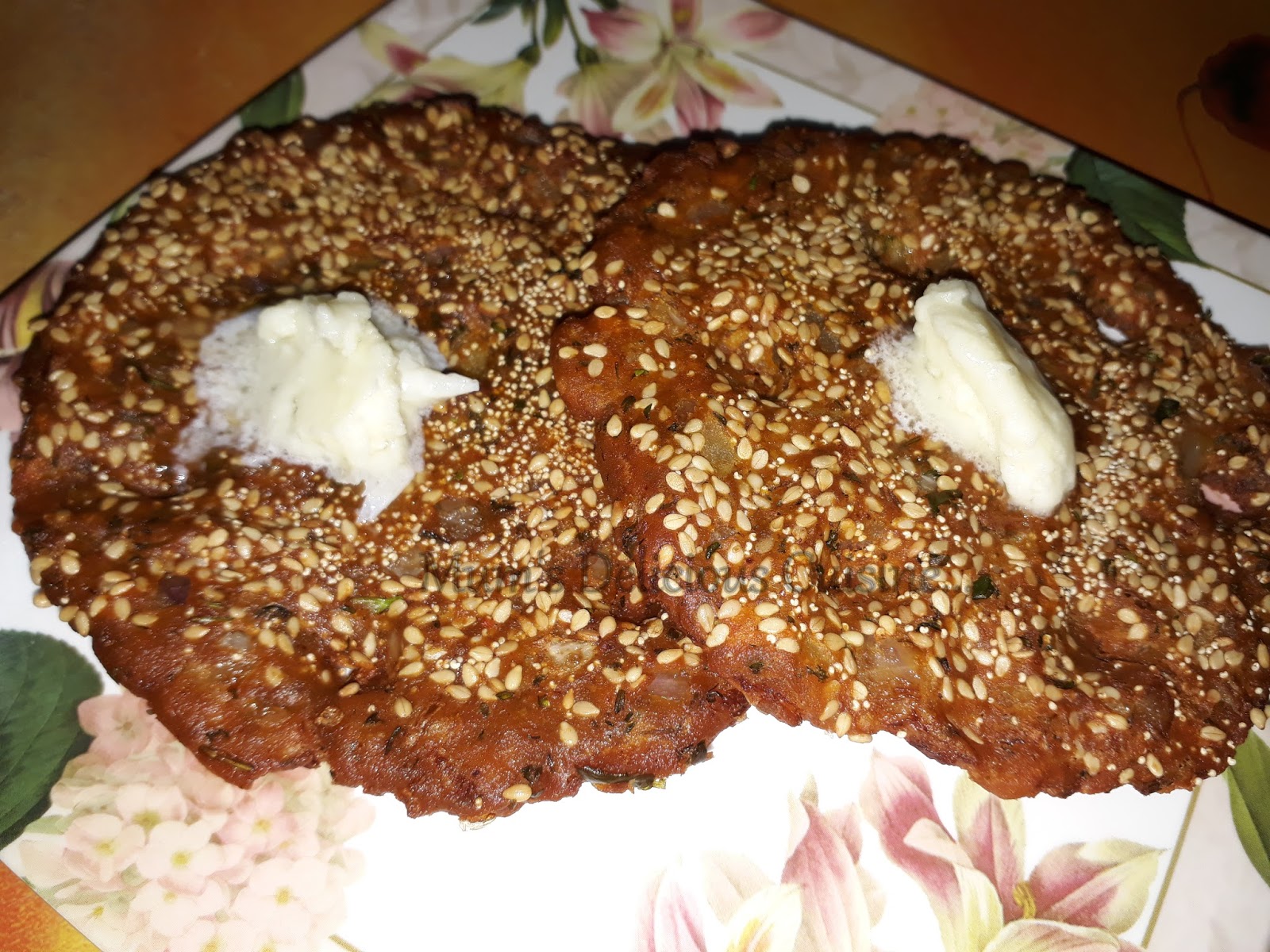 Mum's Delicious Cuisine..: Bhajani che Thalipeeth