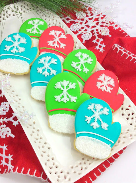 Snow Mitten Sugar Cookies | Served Up With Love