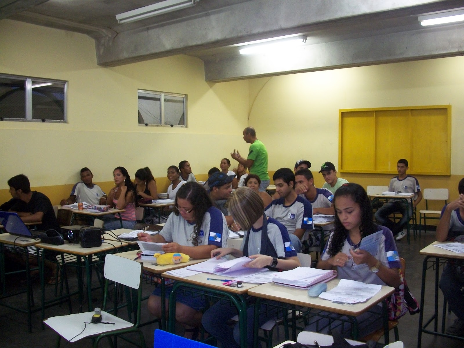 CIEP BRIZOLÃO 257: AULA DE MATEMÁTICA