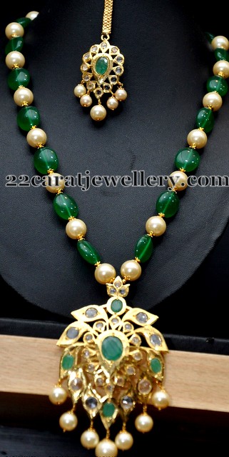 Emerald Set by Patny Jewellers - Jewellery Designs
