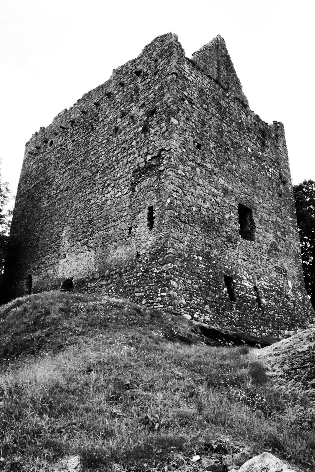 Historic Sites of Ireland: Dunmore Castle