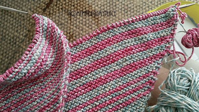 Make it ! Knitted triangular scarf
