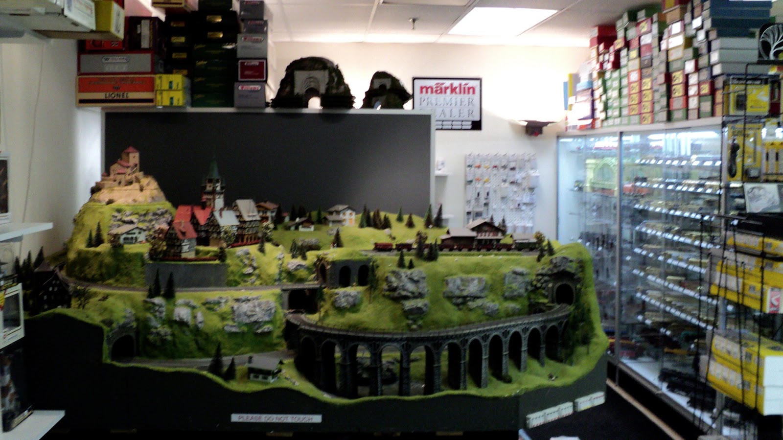 quinntopia - An N Scale blog: Another Manhattan Hobby Shop Visit & Review