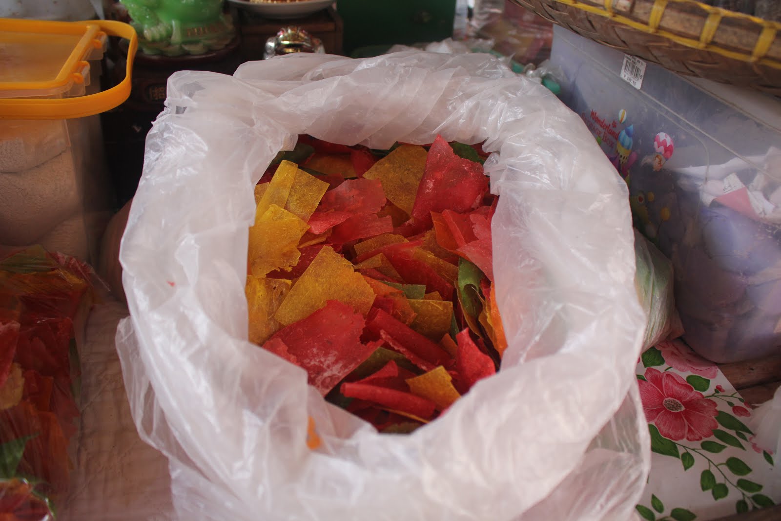 Stay, Stray, Play and Feast: Buhi Wet Market: Tilapia, Tabios and Rock ...