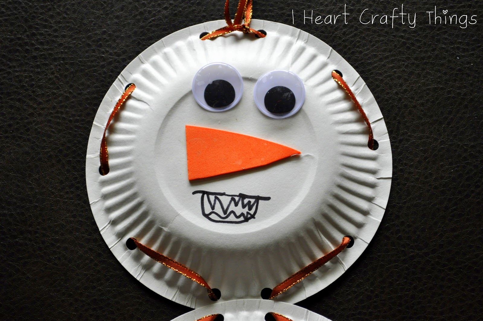 Paper Plate Snowman With Lacing Practice - I Heart Crafty Things