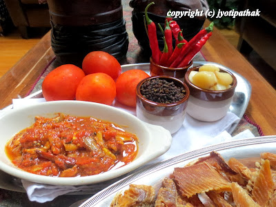 Taste of Nepal: Tomato Pickle with Sukuti Fish - (गोलभेडा को अचारमा ...