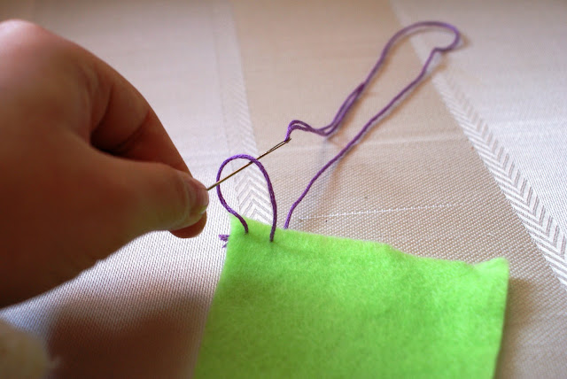 The Better Nester: How to Hand Sew: Blanket Stitch