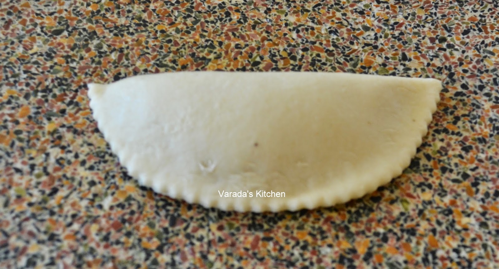 Baked Dry Coconut Karanji (Kordya Khobryacha Karanjya)