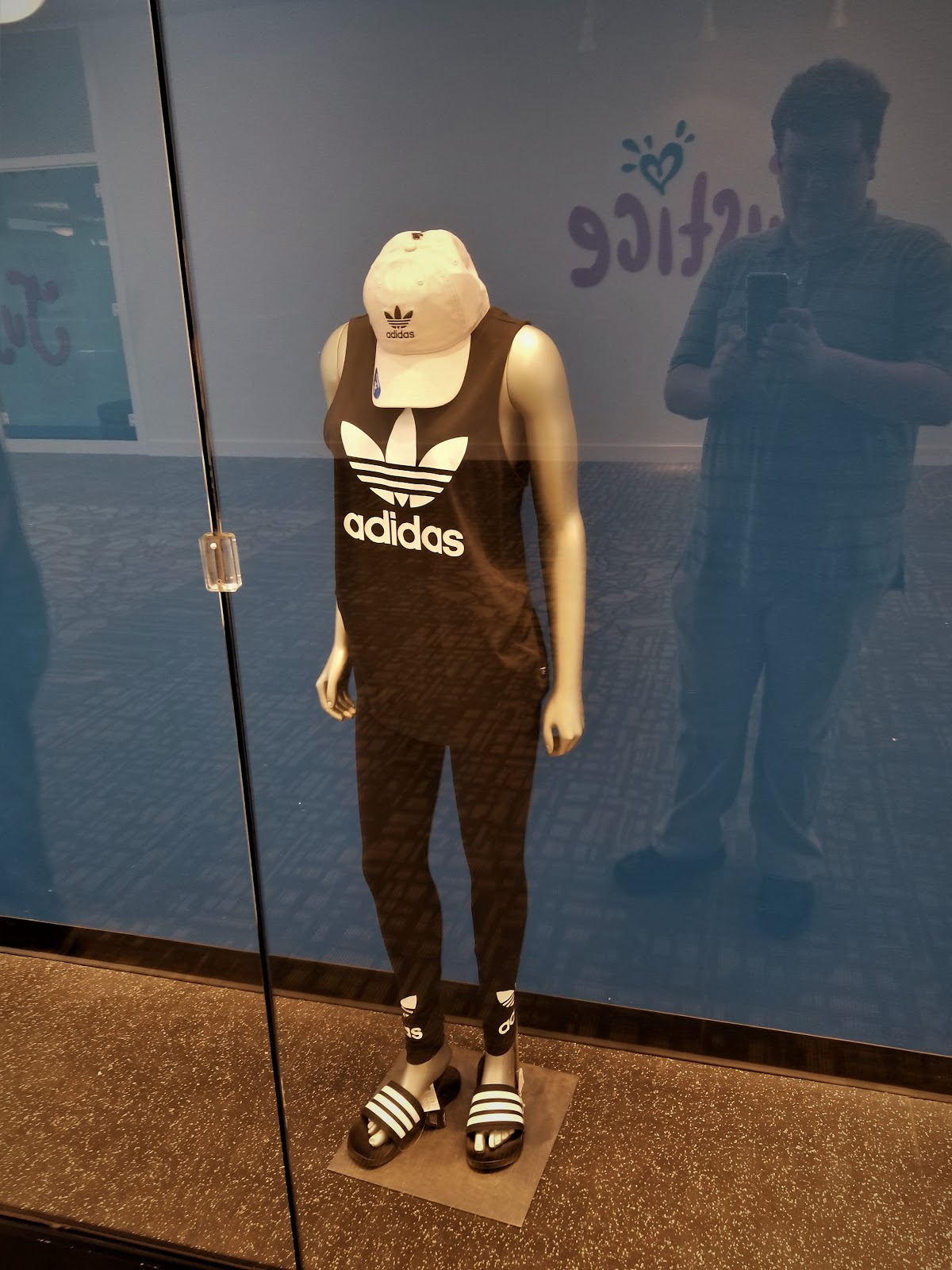 Dead and Dying retail