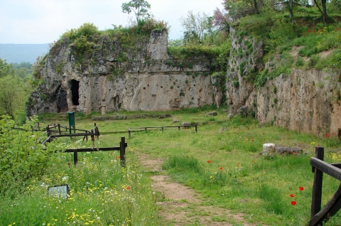 Ταξίδι στην Ημαθία: Η ΑΡΧΑΙΑ ΜΙΕΖΑ ΚΑΙ ΟΙ ΜΑΚΕΔΟΝΙΚΟΙ ΤΑΦΟΙ
