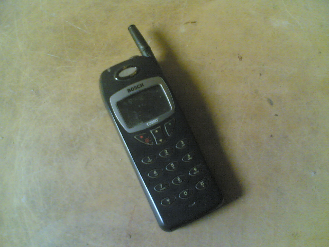 KU99: TELEFON / KAMERA LAMA