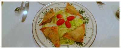 A closer look at a sambuseh.