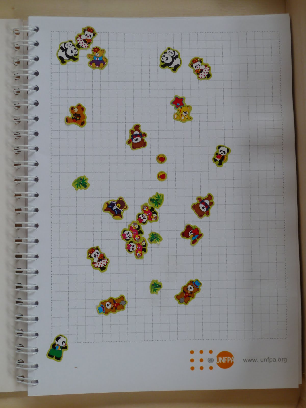 Family FECS: Montessori Activity: Pasting Stickers/Påsætning af ...