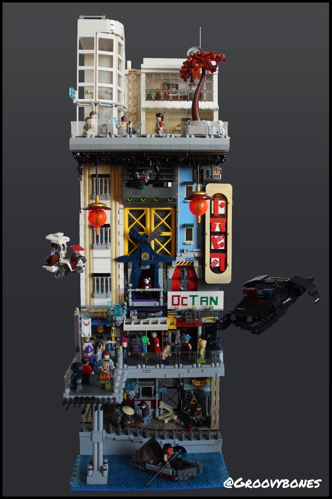 LEGO CyberPunk MODULAR MOC: The Cyberpunk Tripartite