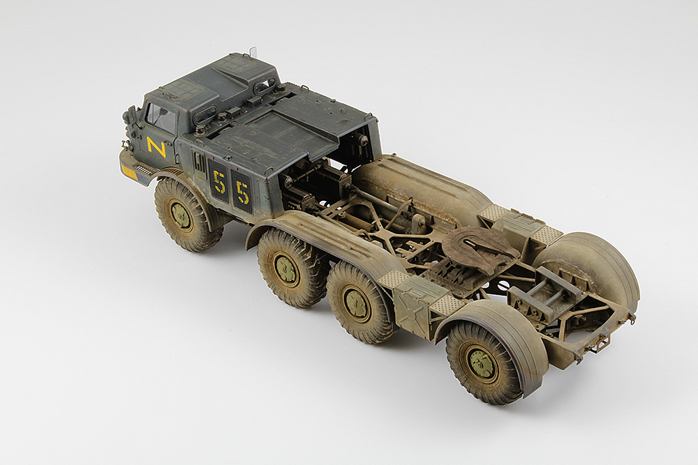 ARMOURED FIGHTING VEHICLE: ....... ZIL-135 .......