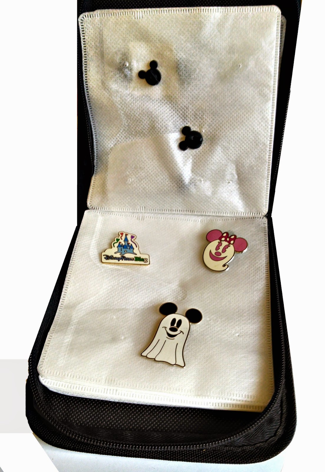 Finding BonggaMom: Inexpensive ways to store Disney trading pins