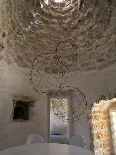 muebleando home staging: Con aire monacal