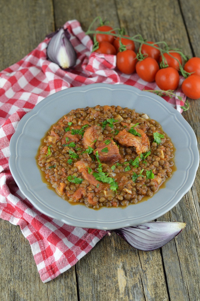 Tocanita de linte cu ciolan afumat - CAIETUL CU RETETE