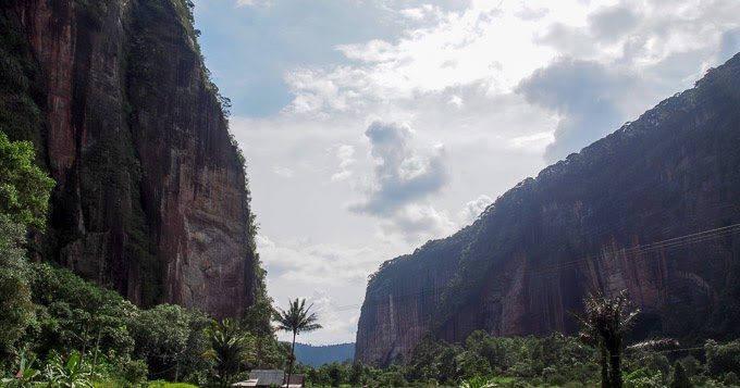 West Sumatra Guide: Harau Valley