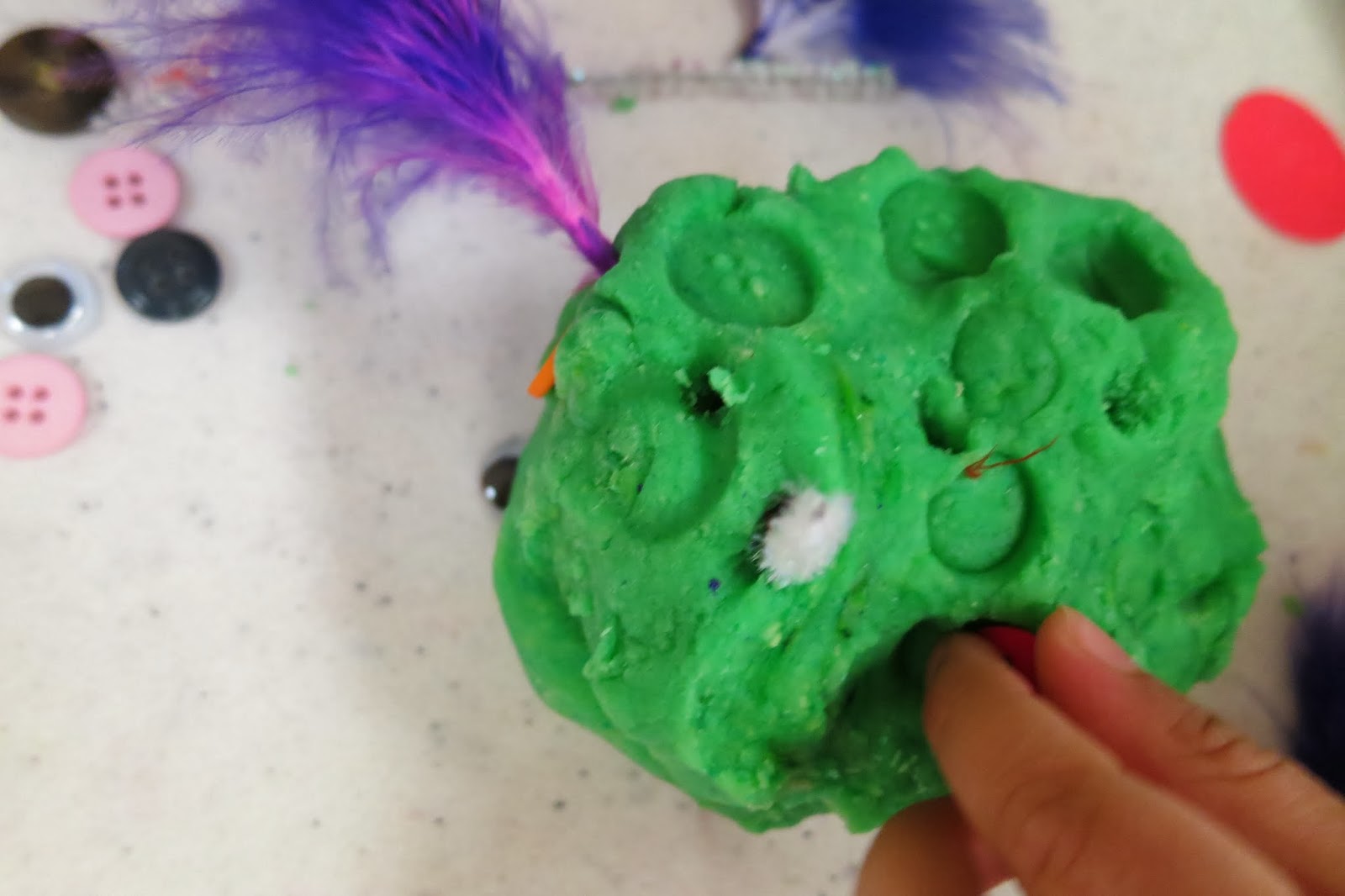 Toddler Art Class: Playdough Monsters : library makers