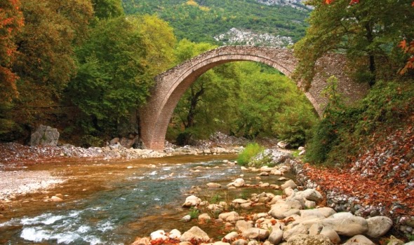 ΠΥΛΗ ΤΡΙΚΑΛΩΝ - PILI TRIKALWN: ΓΕΦΥΡΕΣ