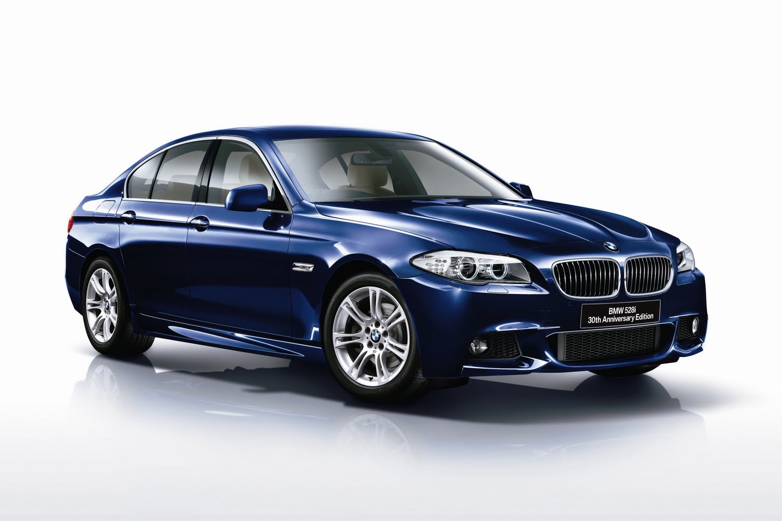 Car al Top 33: BMW 528i SPECIAL EDITION
