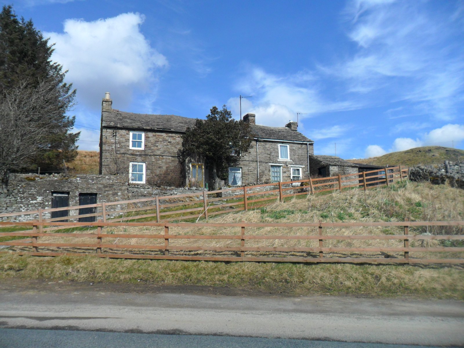 Heather in Cowshill: April 2013