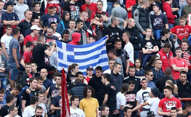 ΟΛΥΜΠΙΑΚΟΣ: ΕΝΩΜΕΝΟΙ ΣΑΝ... ΓΡΟΘΙΑ ΟΙ ΟΠΑΔΟΙ ΟΛΥΜΠΙΑΚΟΥ ΚΑΙ ΕΡΥΘΡΟΥ ...