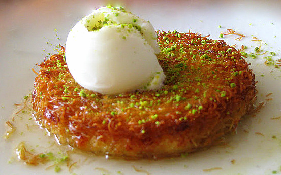 Berfend Ber: Hatay " KÜNEFE" / Hatay favorite dessert " KUNEFE