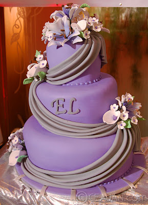 Wedding Book: Purple Fondant Wedding Cake