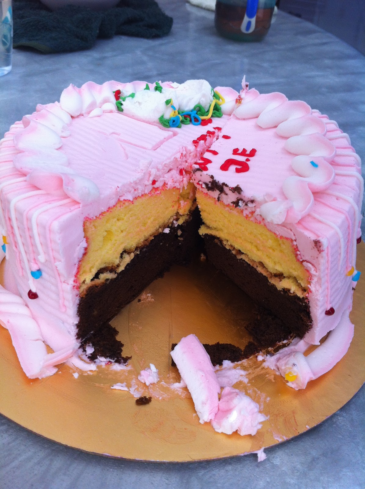 Moms' ChoiZ: Magazine - Full Month Cake Choices