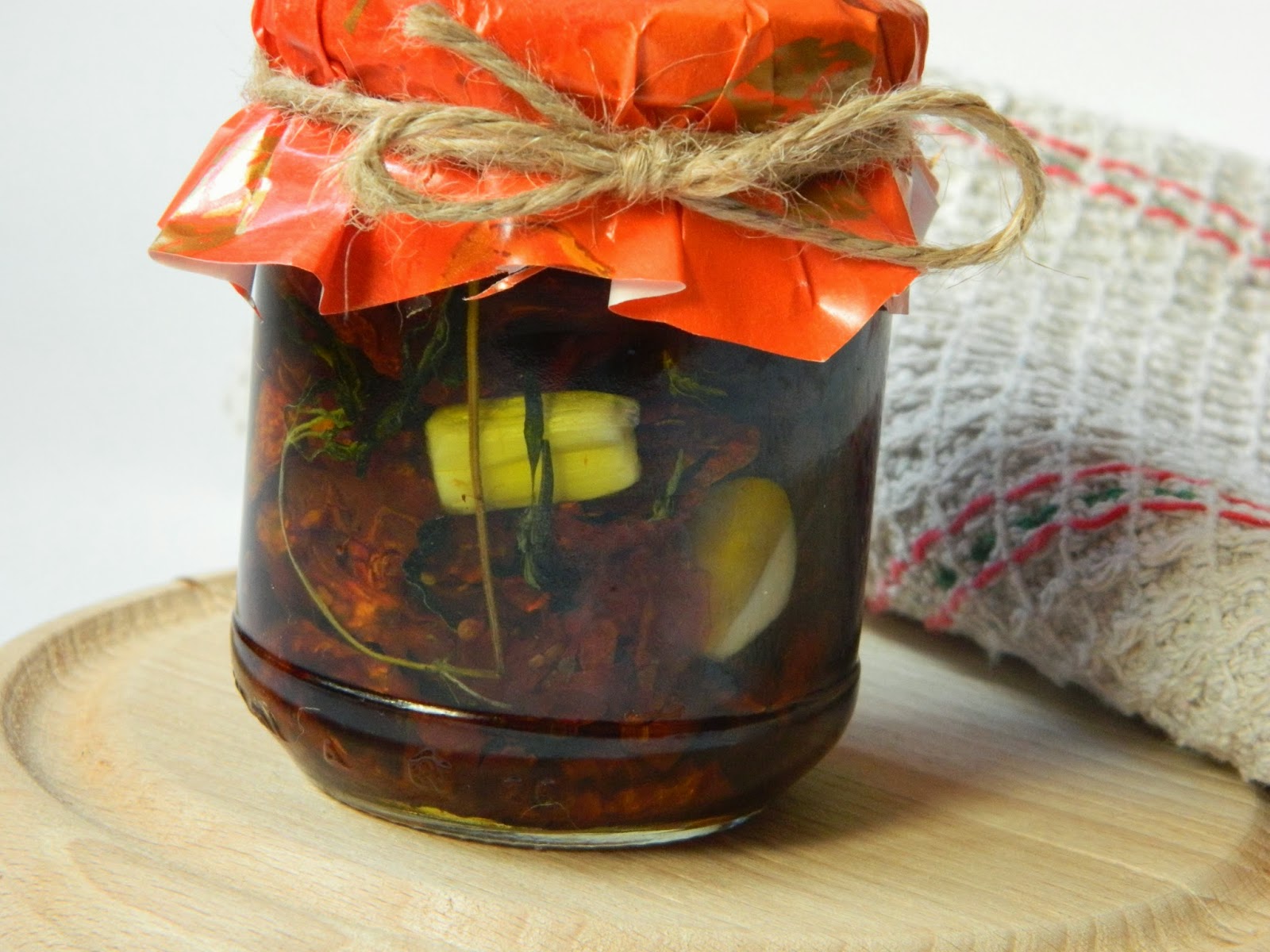 Weekend Passion: Rosii deshidratate conservate in ulei de masline