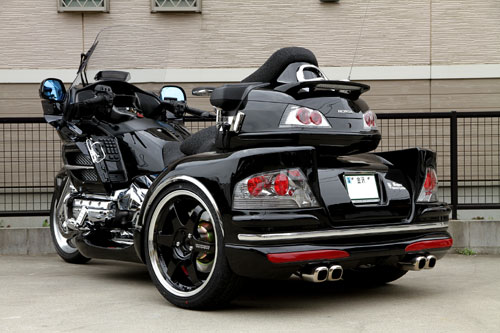 GL1800-CUSTOM.COM: 2013