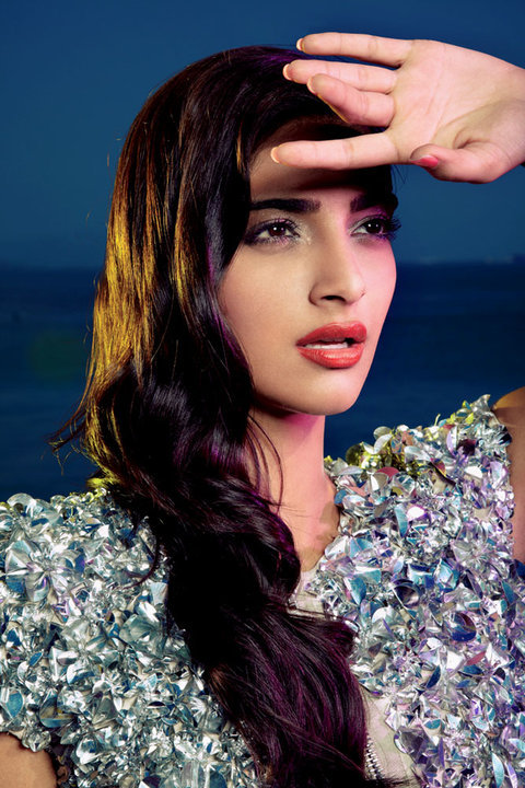 Sonam Kapoor Red Lips Black Hair Stills - Hot PHOTOSHOOT Bollywood ...