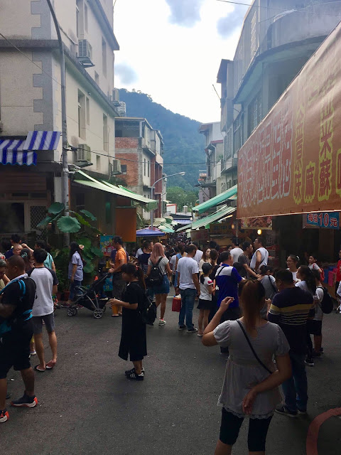 A walk through Nanzhuang and Neiwan ~ My Life Abroad