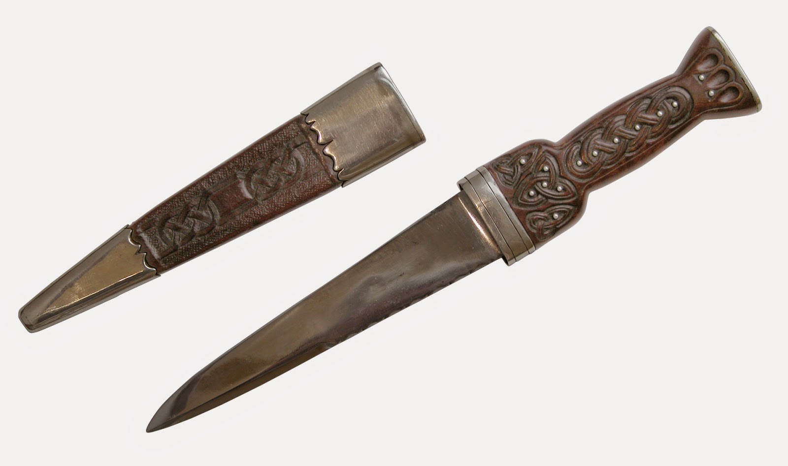 Contemporary Makers: The Scottish Dirk in The Broadside: Part I