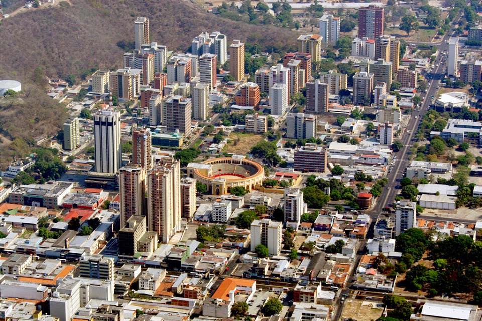 HISTORIAS DE MARACAY: MARACAY. CIUDAD JARDÍN, FOTOGRAFÍAS AÉREAS