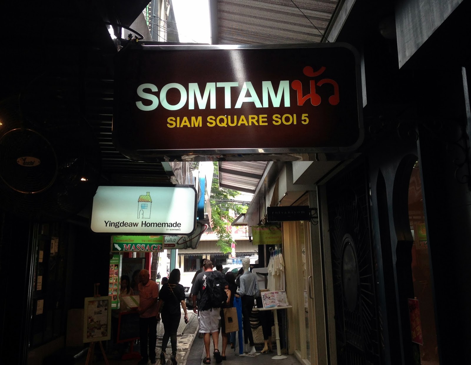 FoodieFC: Mango Tango at Siam Square (Thailand, Bangkok)